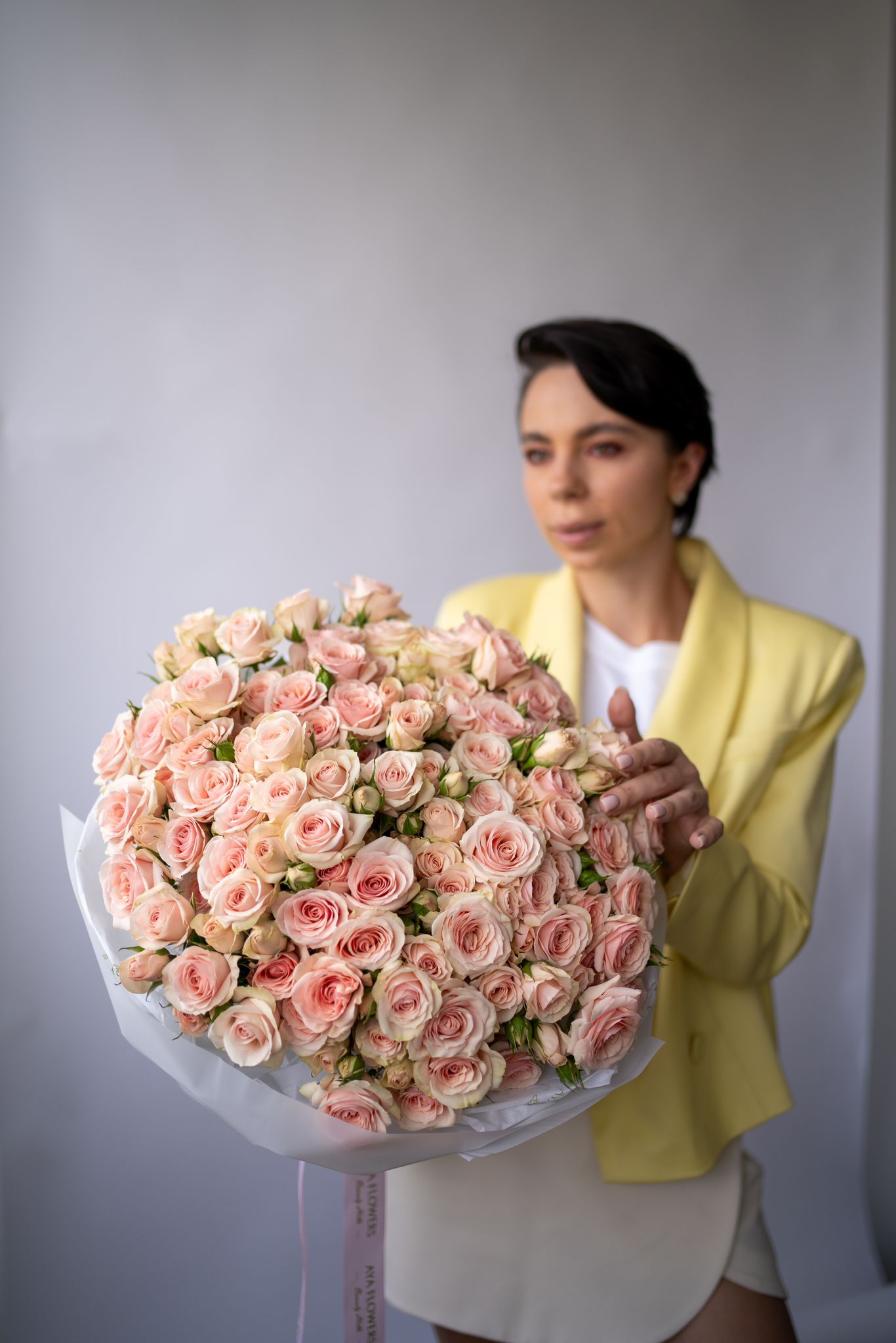 Bouquet No. 07 Gentle roses - by floral design Aya Flowers