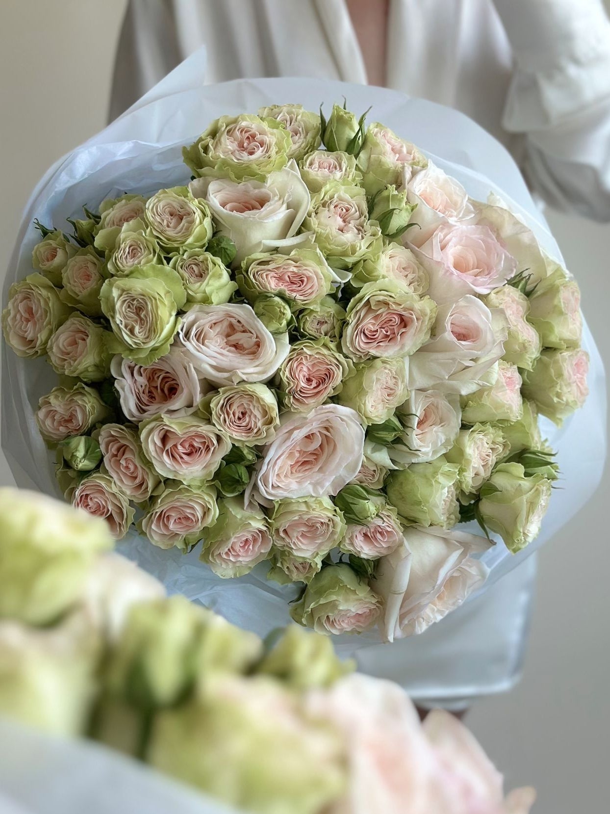 Bouquet No. 86 Light Roses - by floral design Aya Flowers